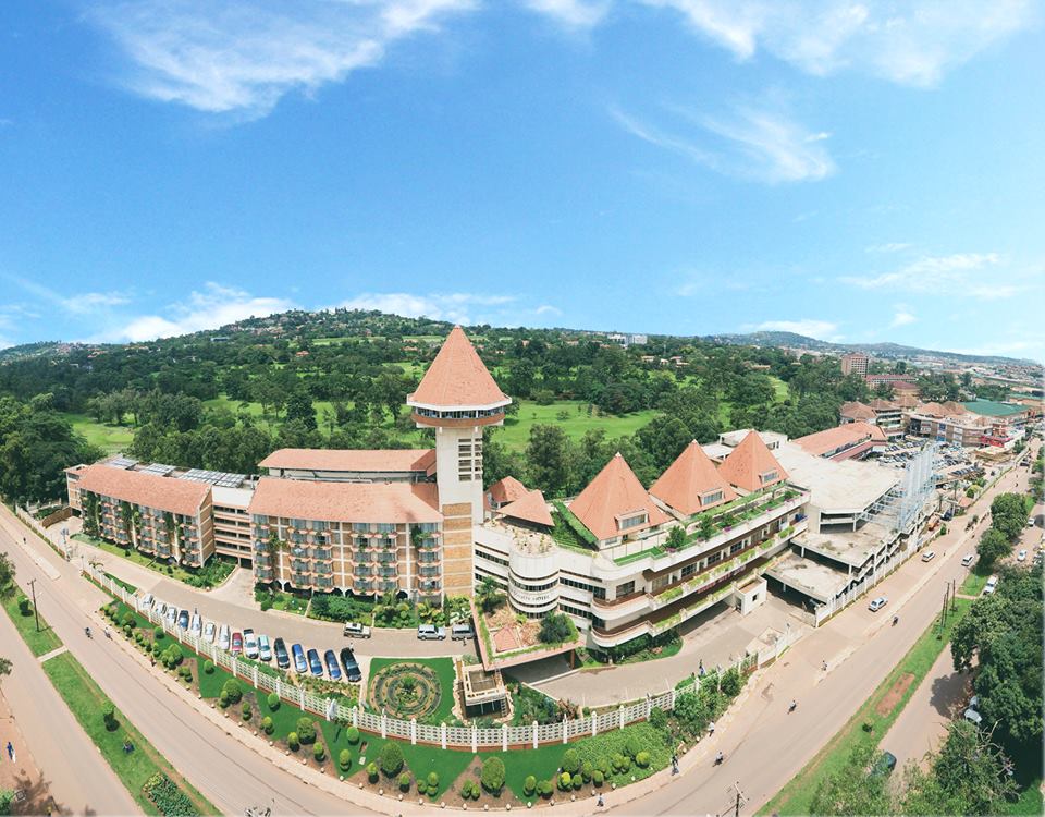 Golf Course Hotel - Nyom Planet